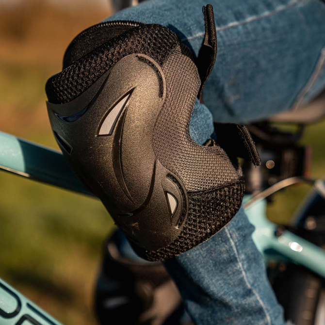 What Age Should a Child Start Riding a Bike? | Hornit – Hornit UK